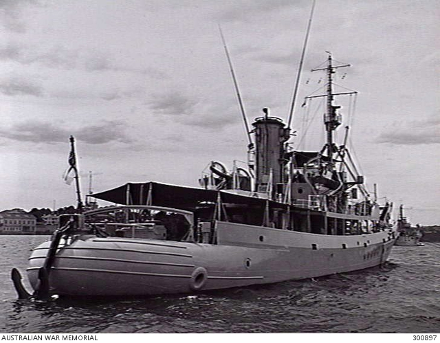 SYDNEY, NSW. VIEW FROM FINE OFF THE STARBOARD QUARTER OF THE BOOM ...