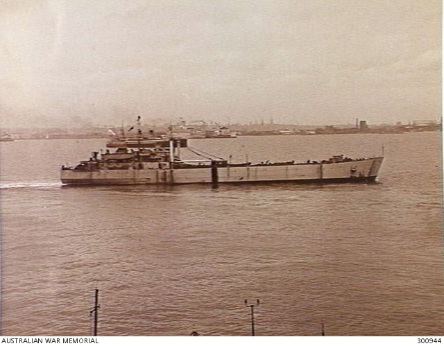 WILLIAMSTOWN, VIC. 1949-05. STARBOARD SIDE VIEW OF THE LANDING SHIP ...