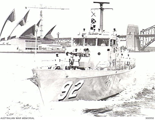 SYDNEY, NSW. 1970. VIEW FROM FINE OFF THE PORT BOW OF THE PATROL BOAT ...