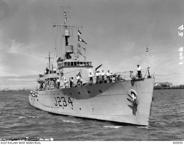 PORT MELBOURNE, VIC. 1949-01-29. STARBOARD BOW VIEW OF THE CORVETTE ...