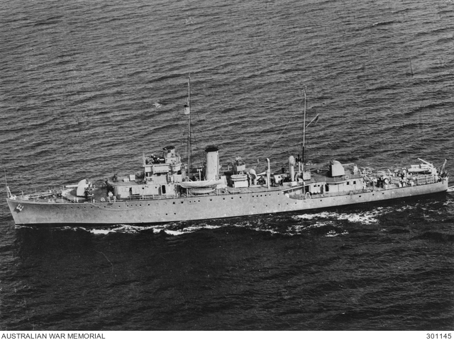 1940. AERIAL PORT SIDE VIEW OF THE SLOOP HMAS PARRAMATTA (II). NOTE THE ...