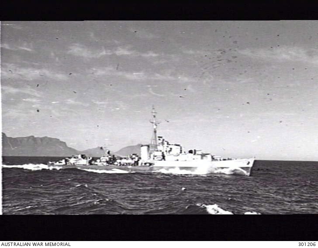 CAPE TOWN, SOUTH AFRICA. C.1944. STARBOARD SIDE VIEW OF THE DESTROYER ...