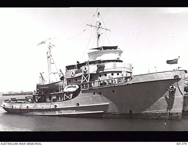 PORT MELBOURNE, VIC. STARBOARD SIDE VIEW OF THE FLEET TUG HMAS RESERVE ...