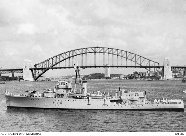 C.1960. AERIAL PORT SIDE VIEW OF THE FRIGATE, FORMER SLOOP, HMAS SWAN ...