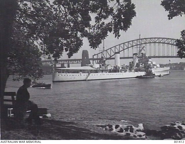 SYDNEY, NSW. STARBOARD QUARTER VIEW OF THE CRUISER HMAS SYDNEY (II ...