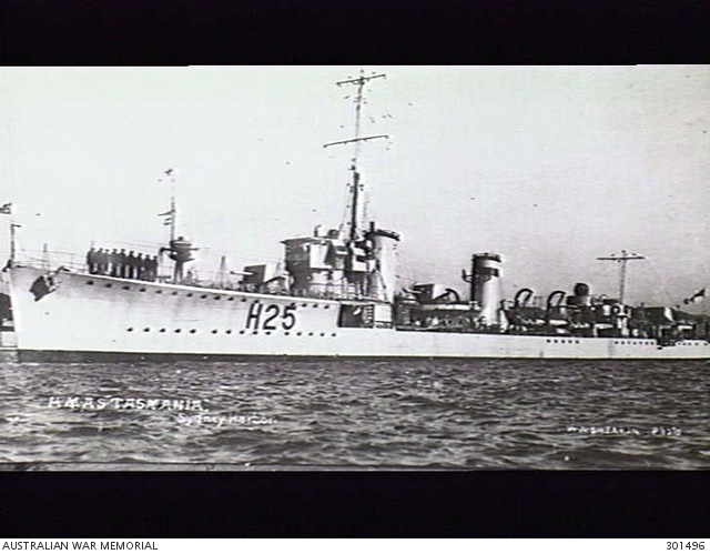 SYDNEY, NSW. 1920. PORT SIDE VIEW OF THE DESTROYER HMAS TASMANIA (H25 ...