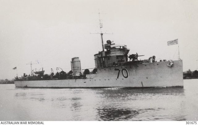 MELBOURNE, VIC. 1920. STARBOARD BOW VIEW OF THE DESTROYER HMAS WARREGO ...