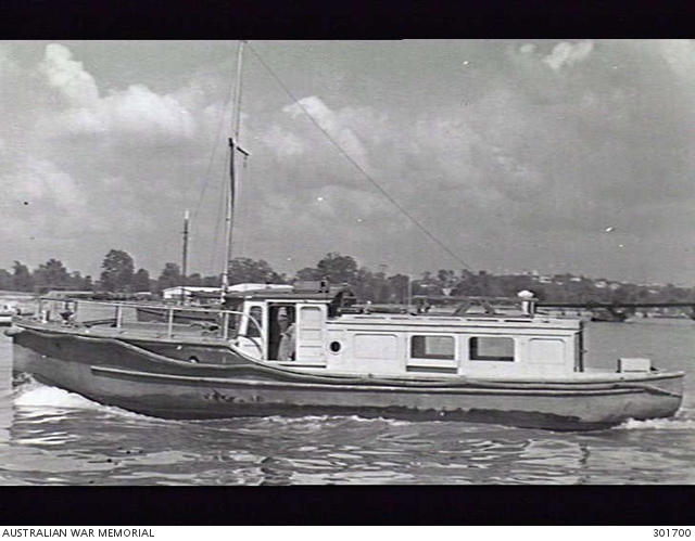BRISBANE, QLD. 1944-03-15. PORT BROADSIDE VIEW OF THE NAVAL AUXILIARY ...