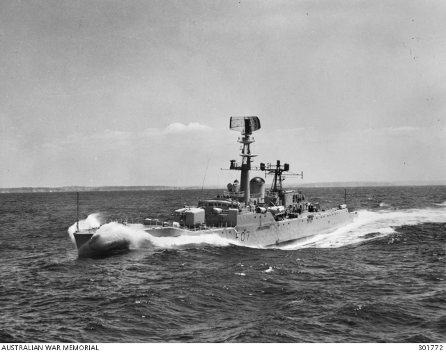 1961. PORT BOW VIEW OF THE FRIGATE HMAS YARRA (III) (F07) RUNNING INTO ...