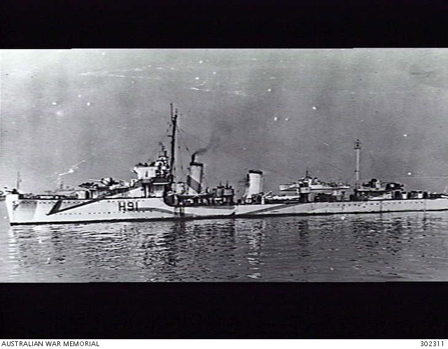 Port side view of the destroyer HMS Bulldog (H91) as converted for anti ...