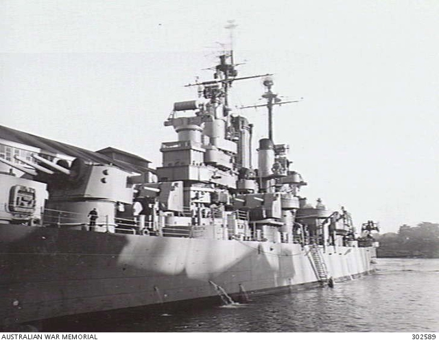 SYDNEY, NSW. 1947-05. DETAIL VIEW FROM OFF THE PORT BOW OF THE LIGHT ...