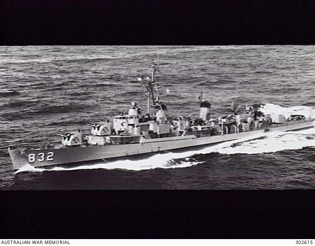 AERIAL PORT SIDE VIEW OF THE DESTROYER USS HANSON (DD-832). THE SPS-8 ...