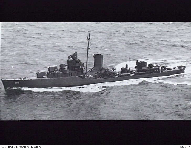 1943-01-13. AERIAL PORT SIDE VIEW OF THE DESTROYER USS RALPH TALBOT (DD ...