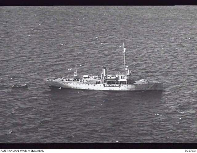 AERIAL STARBOARD SIDE VIEW OF THE GUNBOAT USS TULSA (PG-22). NOTE THE ...