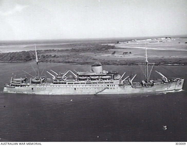 1941-10-09. AERIAL STARBOARD SIDE VIEW OF THE DUTCH LINER BOISSEVAIN ...
