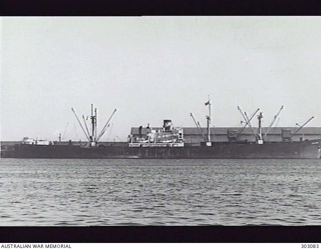 1948-06-25. STARBOARD SIDE VIEW OF THE BRITISH CARGO STEAMER CASTLEDORE ...