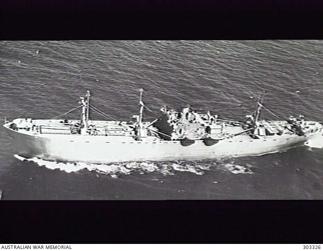 1943-01-27. AERIAL PORT SIDE VIEW OF THE AMERICAN LIBERTY SHIP GEORGE W ...