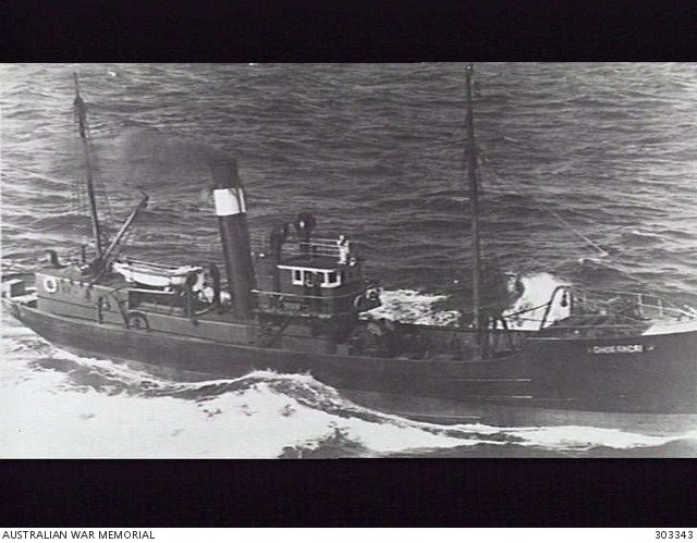 C.1939. AERIAL STARBOARD SIDE VIEW OF THE AUSTRALIAN TRAWLER GOORANGAI ...