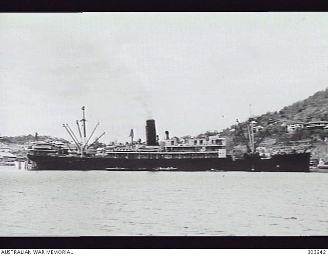 1941-07-02. STARBOARD SIDE VIEW OF THE AUSTRALIAN PASSENGER CARGO ...