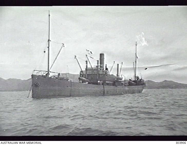 PORT BOW VIEW OF THE BRITISH CARGO VESSEL SARPEN. NOTE THE 12 POUNDER ...
