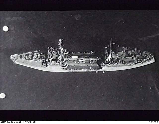 1943-09-30. OVERHEAD VIEW OF THE GASOLINE TANKER USS SUSQUEHANNA. (AOG ...
