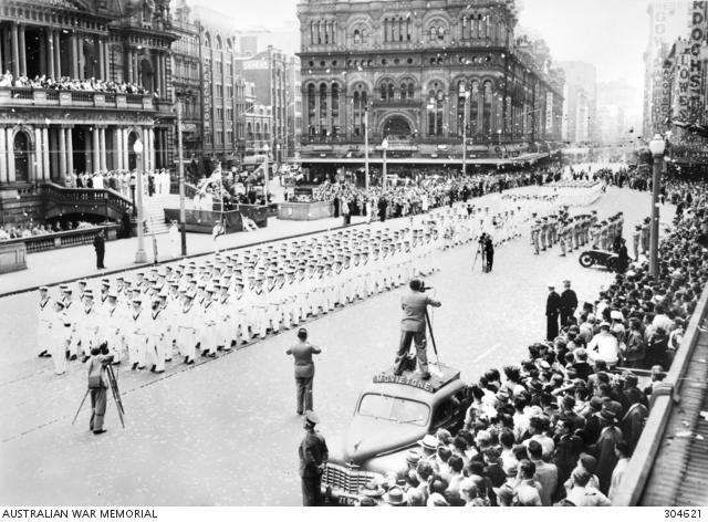 SYDNEY, NSW. 1952-03-06. PERSONNEL FROM HMAS SYDNEY, TOBRUK AND ...