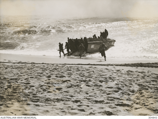 HMAS ASSAULT, COMBINED OPERATIONS SCHOOL, PORT STEPHENS, NSW. TROOPS ...