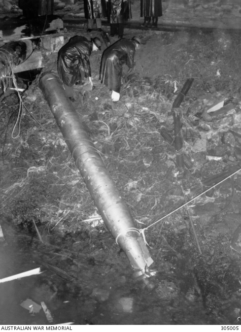 SYDNEY, NSW. 1942-06-10. THE SPENT 17.7 INCH TORPEDO, EITHER TYPE 96 OR ...