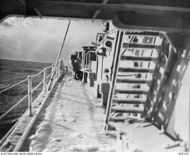 KOREA. C.1952. ICE FORMED ALONG THE IRON DECK OF THE FRIGATE HMAS ...