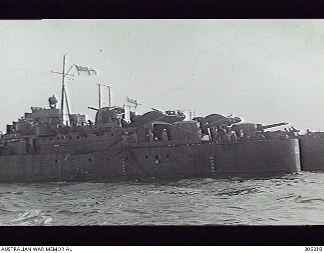 1944-09. THE STERN OF THE DESTROYER HMAS ARUNTA, WITH HER SISTER ...