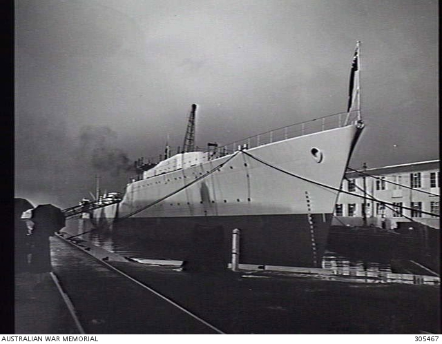 WILLIAMSTOWN NAVAL DOCKYARD, VIC. 1948-08-20. STARBOARD BOW VIEW OF THE ...