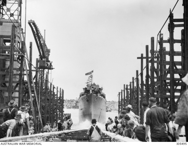 COCKATOO ISLAND DOCKYARD, SYDNEY, NSW. 1944-01-15. WATCHED BY DOCKYARD ...
