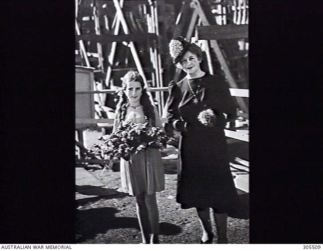 COCKATOO ISLAND DOCKYARD, SYDNEY, NSW. 1940-05-04. THE LAUNCHING LADY ...
