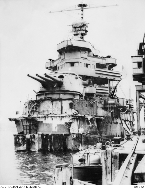 COCKATOO ISLAND DOCKYARD, SYDNEY, NSW. 1942-12-29. BOW VIEW OF THE ...