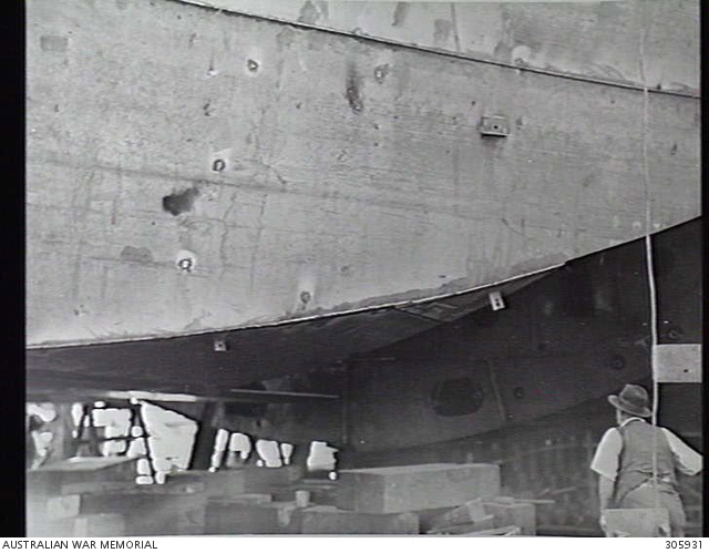 COCKATOO ISLAND DOCKYARD, SYDNEY, NSW. 1943-02. VIEW FROM THE FLOOR OF ...