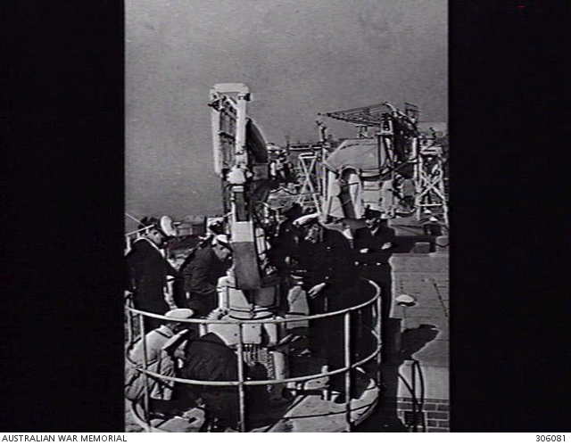 HMAS WATSON, RAN RADAR TRAINING SCHOOL, WATSON'S BAY, NSW. C.1948. AN ...