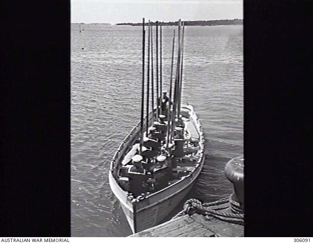 HMAS CERBERUS, FLINDERS NAVAL DEPOT, VIC. C.1955. RAN PERSONNEL ...