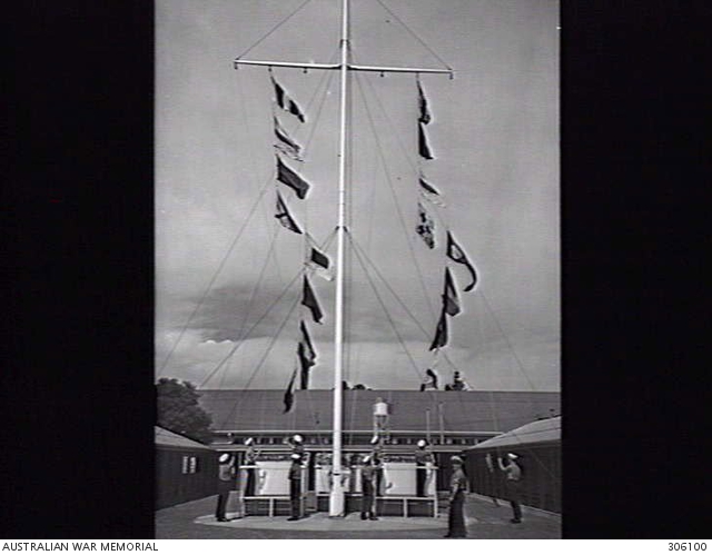 HMAS CERBERUS, FLINDERS NAVAL DEPOT, VIC. 1955-11-15. SIGNALMEN UNDER ...