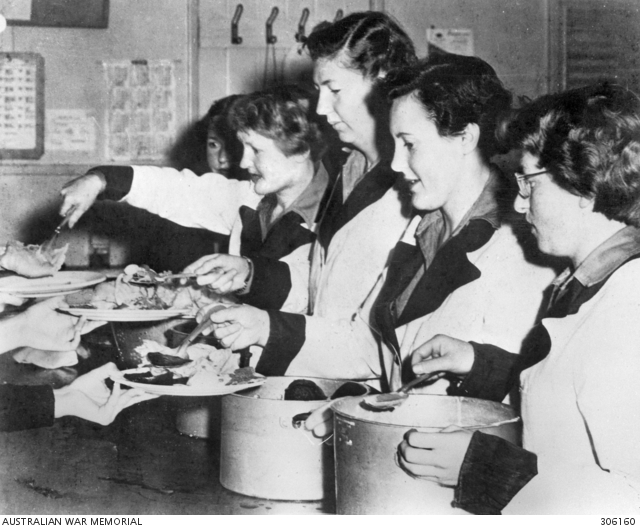 MEMBERS OF THE WOMEN'S ROYAL AUSTRALIAN NAVAL SERVICE (WRANS) SERVING ...