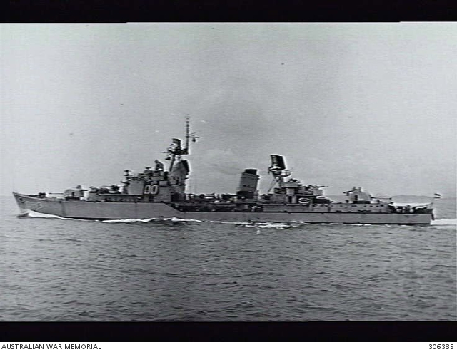 1957-07-30. PORT SIDE VIEW OF THE NETHERLANDS DESTROYER GRONINGEN (D813 ...
