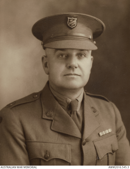 Studio portrait of VX38691 Lieutenant Arthur Mawson. Born on 20 July ...