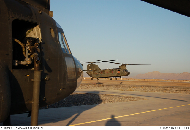 Sun falls on the Mini-Gun aboard Australian Army Chinook CH47D A15-201 ...