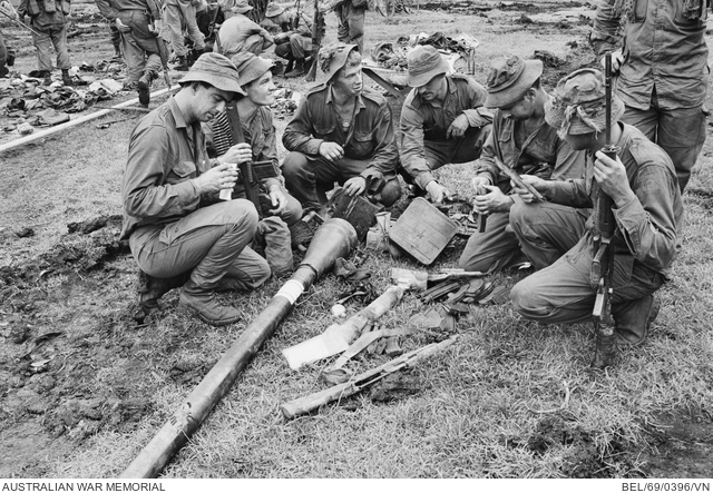 Soldiers of B Company and the Intelligence Section of 5 Battalion, The ...