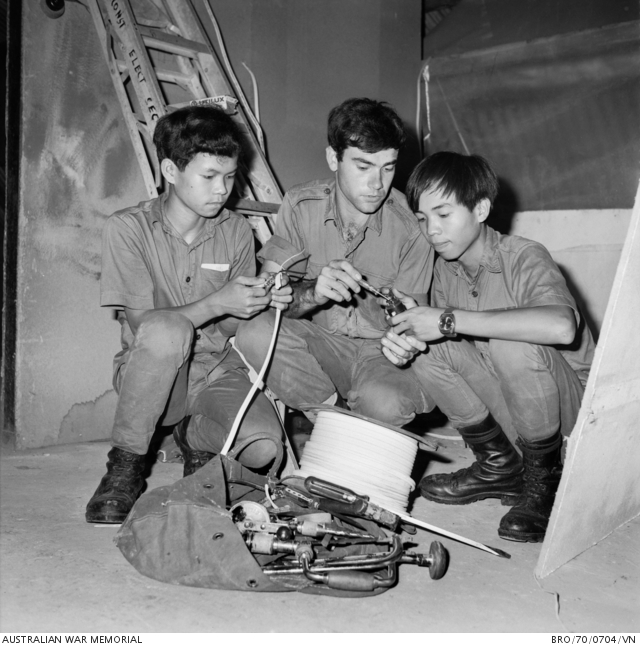 South Vietnam. September 1970. An Australian sapper explains the basics ...