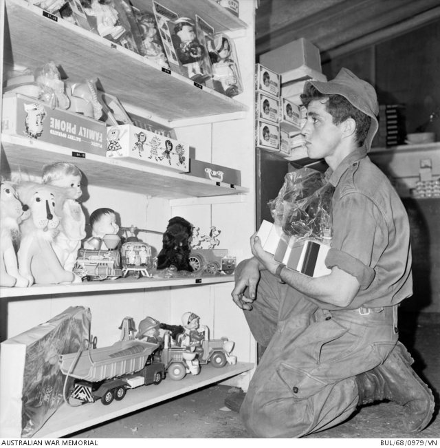 Nui Dat, South Vietnam. 1968-11. Private (Pte) Les Sherd of Queanbeyan ...