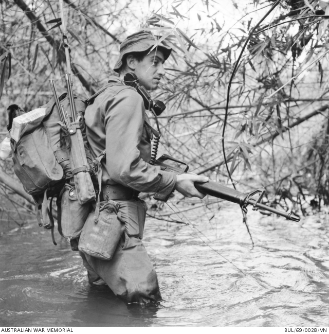 2787544 Private Graham Bernard Perks of Port Lincoln, SA, with rifle ...