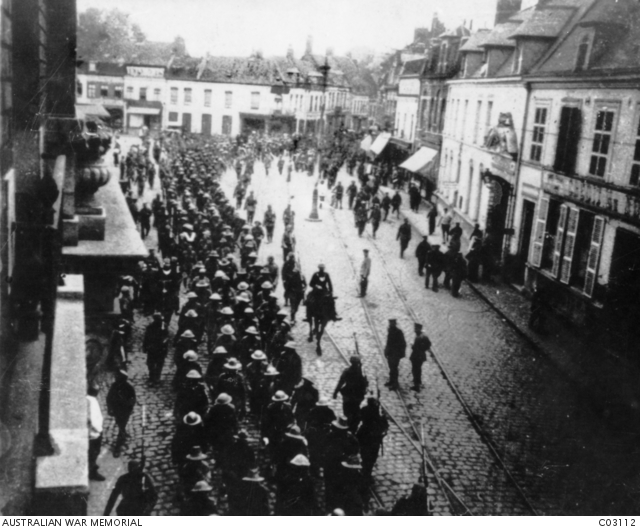 Men of the 5th Australian Division, taken prisoner during the battle of ...