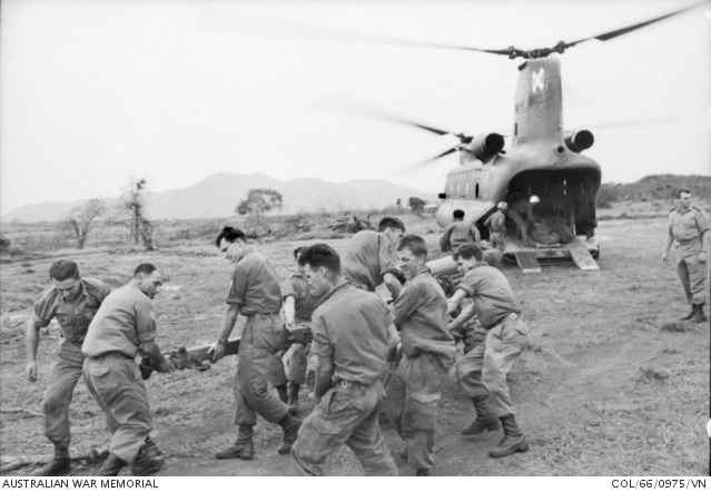 Nui Dat, Vietnam. 1966. Gunners of 101st Field Battery, Royal ...