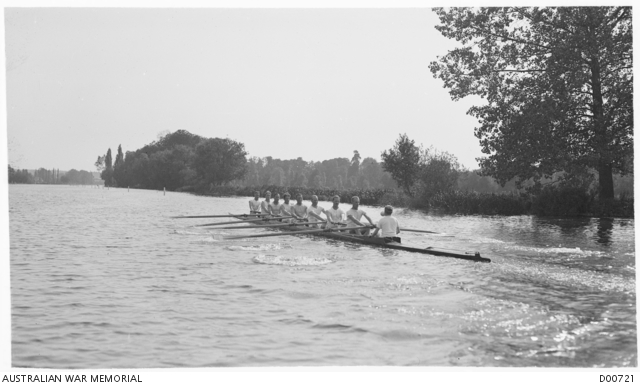 The Australian first eight rowing crew in training on the River Thames ...