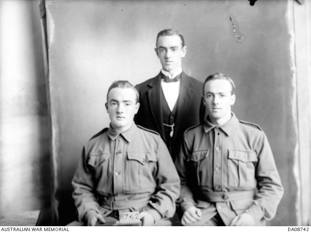 Darge Photographic Company collection of negatives | Australian War ...